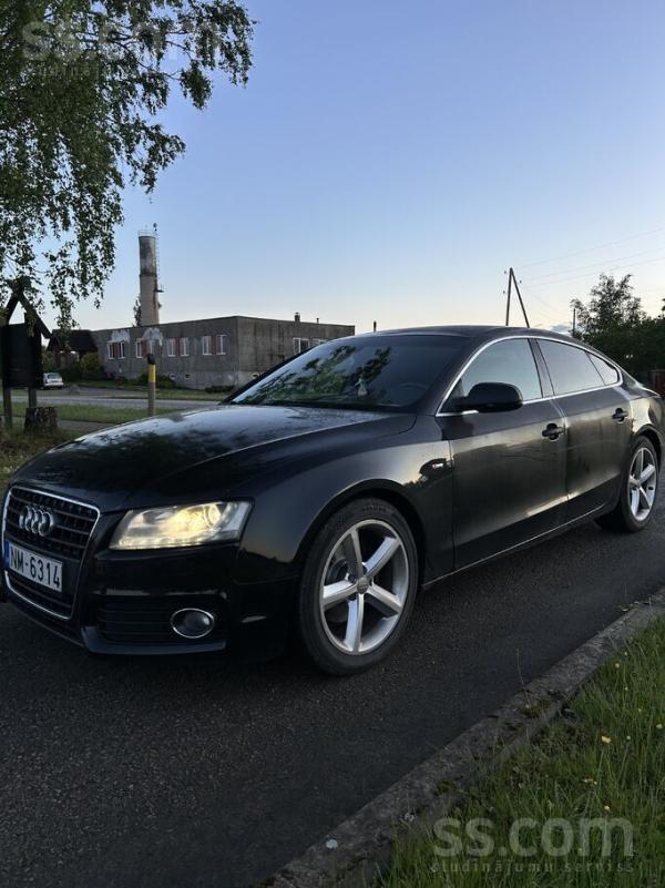 Melns Audi A5 2010 Rīga, ar dzinēja tilpumu 2.00 L un nobraukumu 352 tūkst. km par 7000 €, foto 2 vietnē AUTOMOTO.COM.LV