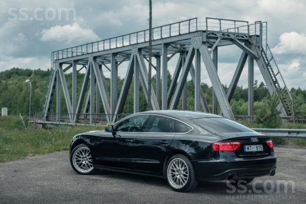 Melns Audi A5 2010 Jūrmala, ar dzinēja tilpumu 2.00 L un nobraukumu 278 tūkst. km par 9950 €, foto 3 vietnē AUTOMOTO.COM.LV