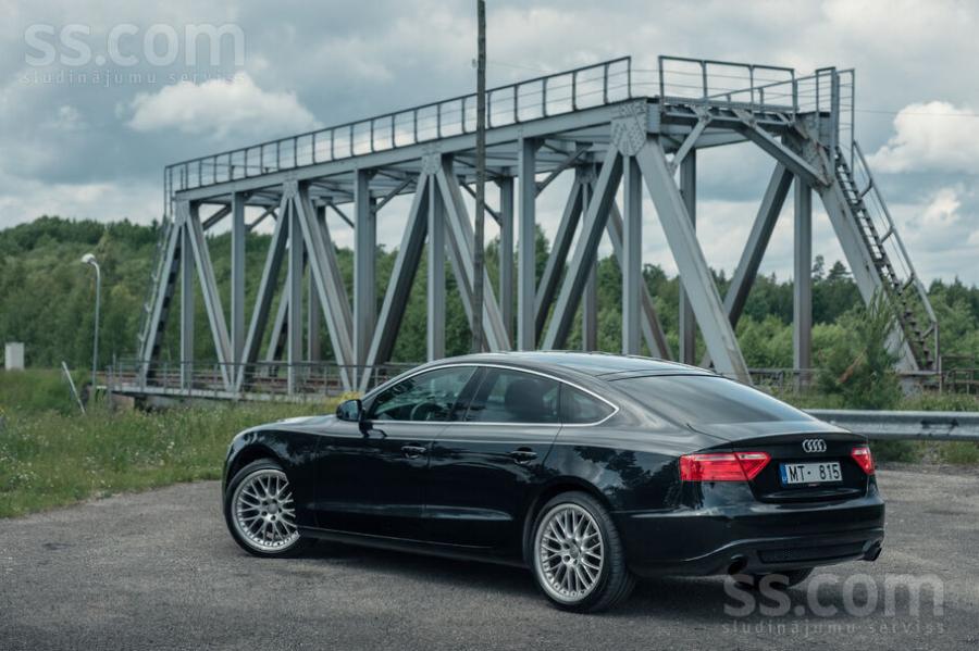 Melns Audi A5 2010 Jūrmala, ar dzinēja tilpumu 2.00 L un nobraukumu 278 tūkst. km par 9950 €, foto 4 vietnē AUTOMOTO.COM.LV