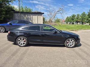 Black Audi A5 2010 in Riga, with an engine capacity of 3.00 L and mileage of 309 thousand km for 8390 €, photo 6 on AUTOMOTO.COM.LV