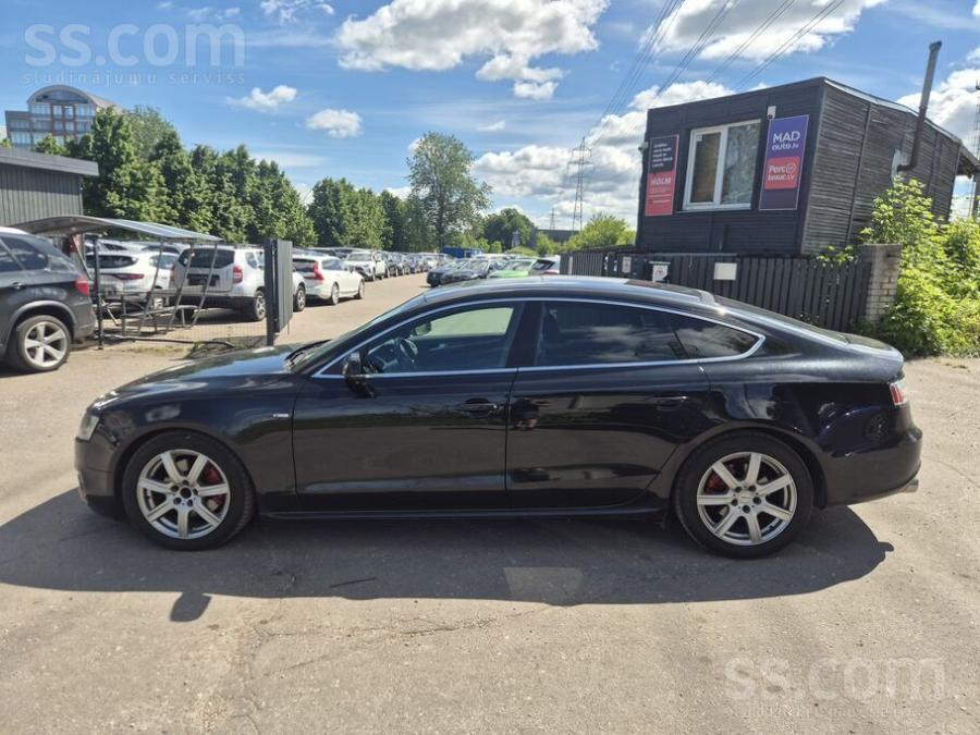 Black Audi A5 2010 in Riga, with an engine capacity of 3.00 L and mileage of 309 thousand km for 8390 €, photo 10 on AUTOMOTO.COM.LV