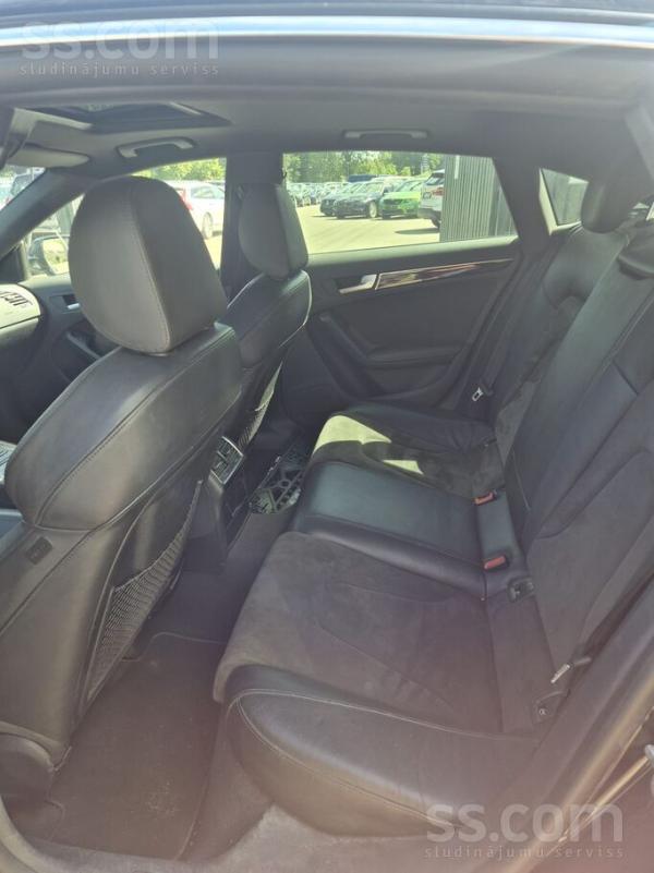 Black Audi A5 2010 in Riga, with an engine capacity of 3.00 L and mileage of 309 thousand km for 8390 €, photo 10 on AUTOMOTO.COM.LV