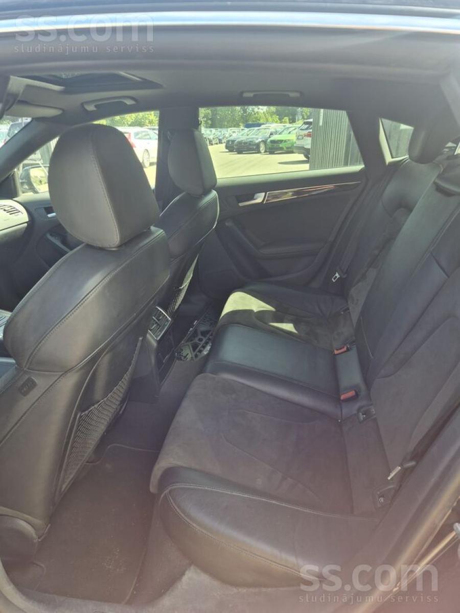 Black Audi A5 2010 in Riga, with an engine capacity of 3.00 L and mileage of 309 thousand km for 8390 €, photo 11 on AUTOMOTO.COM.LV