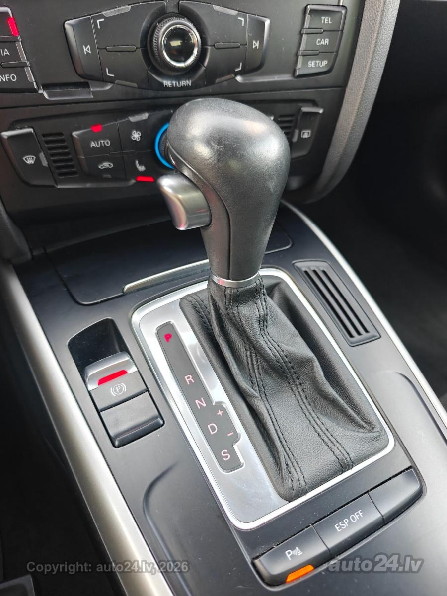 Melns Audi A5 2010 Paide, ar dzinēja tilpumu 2.00 L un nobraukumu 227 tūkst. km par 8990 €, foto 22 vietnē AUTOMOTO.COM.LV