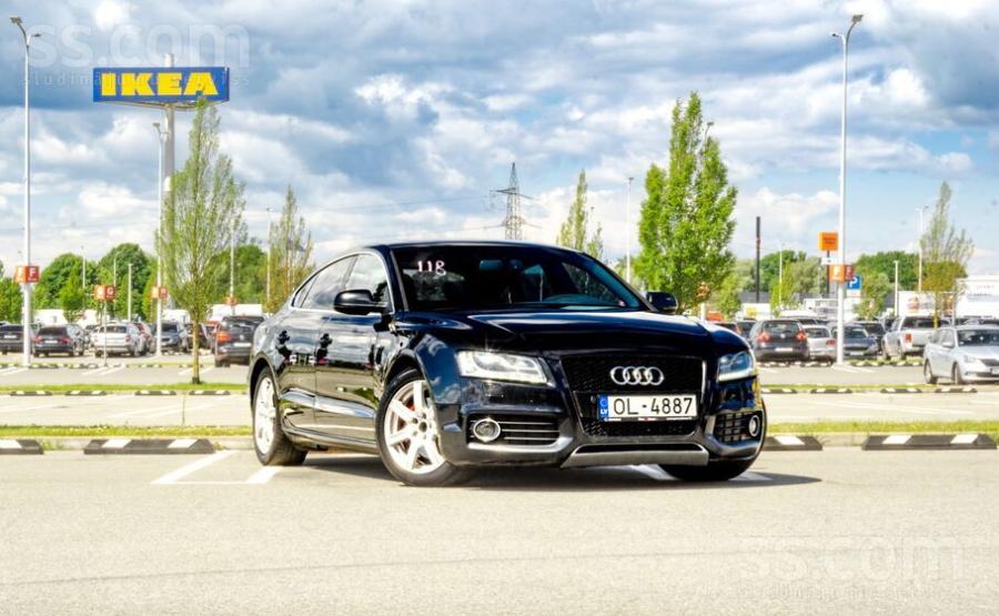 Black Audi A5 2010 in Riga, with an engine capacity of 3.00 L and mileage of 309 thousand km for 8390 €, photo 3 on AUTOMOTO.COM.LV