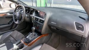 Black Audi A5 2010 in Riga, with an engine capacity of 3.00 L and mileage of 309 thousand km for 8390 €, photo 12 on AUTOMOTO.COM.LV