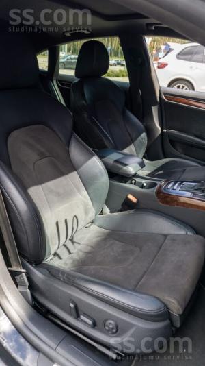 Black Audi A5 2010 in Riga, with an engine capacity of 3.00 L and mileage of 309 thousand km for 8390 €, photo 24 on AUTOMOTO.COM.LV
