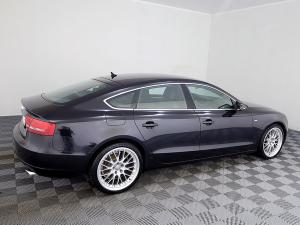 Черный Ауди А5 2010 в Таллин, объемом двигателя 2.00 л и пробегом 269 тыс. км за 4999 €, фото 4 на AUTOMOTO.COM.LV
