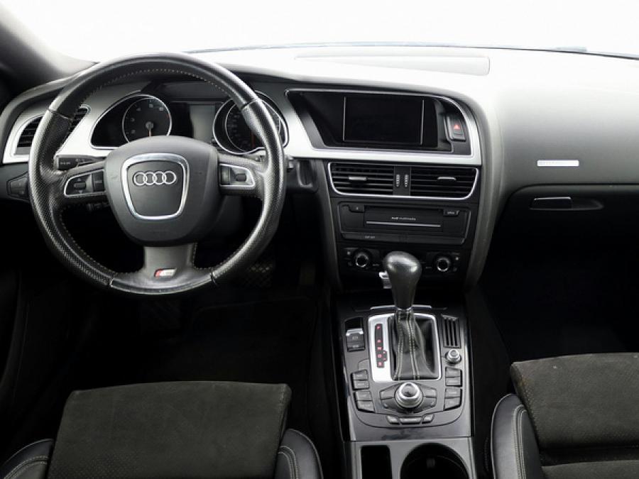 Черный Ауди А5 2010 в Таллин, объемом двигателя 2.00 л и пробегом 269 тыс. км за 4999 €, фото 6 на AUTOMOTO.COM.LV