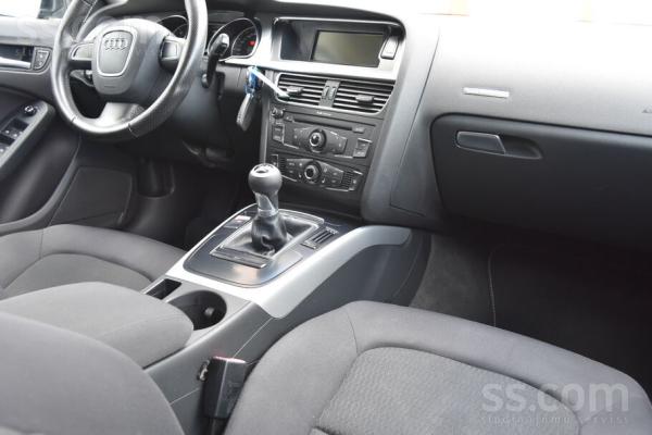 Melns Audi A5 2010 Rīga, ar dzinēja tilpumu 2.00 L un nobraukumu 233 tūkst. km par 6250 €, foto 8 vietnē AUTOMOTO.COM.LV