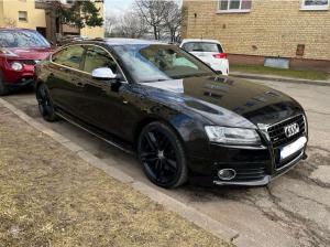Melns Audi A5 2010 Jonava, ar dzinēja tilpumu 1.98 L un nobraukumu 300 tūkst. km par 4500 €, foto  vietnē AUTOMOTO.COM.LV