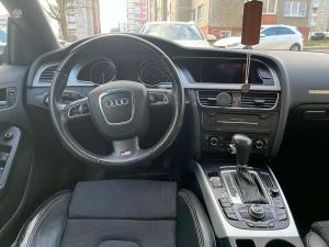Black Audi A5 2010 in Jonava, with an engine capacity of 1.98 L and mileage of 300 thousand km for 4500 €, photo 6 on AUTOMOTO.COM.LV