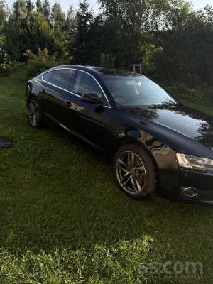 Black Audi A5 2010 in Riga, with an engine capacity of 3.00 L and mileage of 276 thousand km for 8500 €, photo 4 on AUTOMOTO.COM.LV