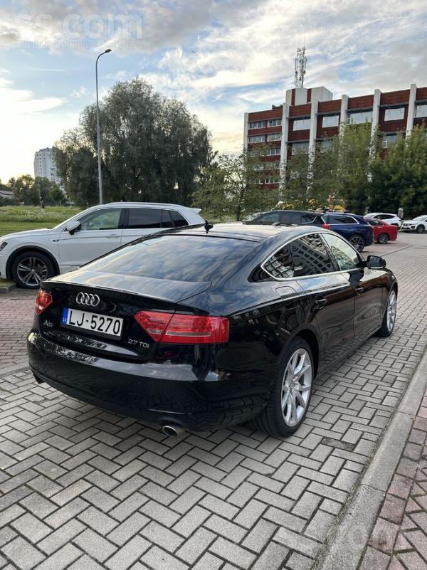 Black Audi A5 2010 in Riga, with an engine capacity of 2.70 L and mileage of 393 thousand km for 10250 €, photo 2 on AUTOMOTO.COM.LV
