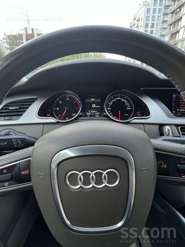 Black Audi A5 2010 in Riga, with an engine capacity of 2.70 L and mileage of 393 thousand km for 10250 €, photo 7 on AUTOMOTO.COM.LV