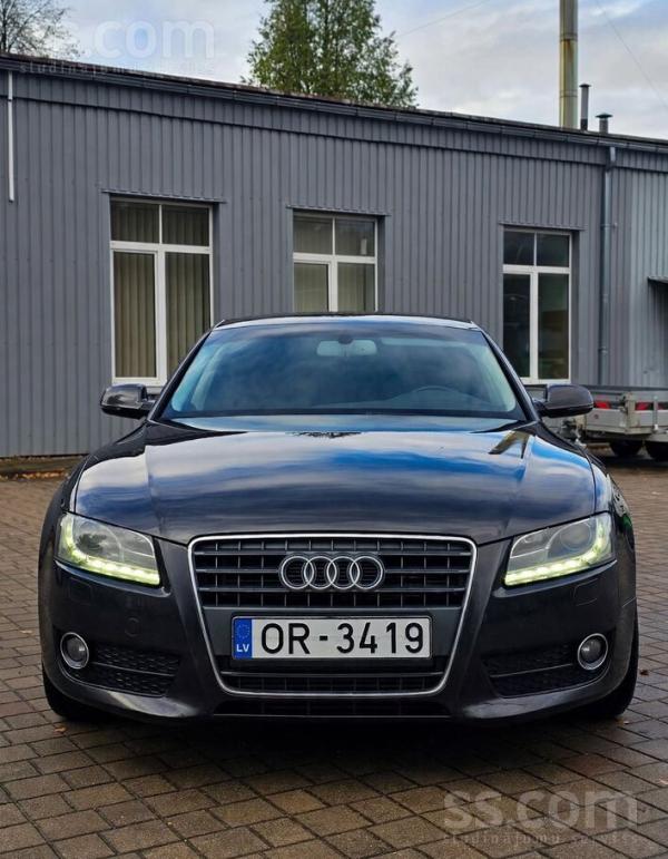 Black Audi A5 2010 in Riga, with an engine capacity of 2.70 L and mileage of 0 thousand km for 5277 €, photo 5 on AUTOMOTO.COM.LV