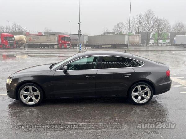 Melns Audi A5 2011 Tallina, ar dzinēja tilpumu 2.00 L un nobraukumu 349 tūkst. km par 5799 €, foto 5 vietnē AUTOMOTO.COM.LV