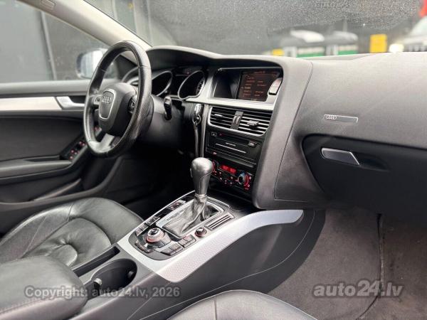 Melns Audi A5 2011 Tallina, ar dzinēja tilpumu 2.00 L un nobraukumu 349 tūkst. km par 5799 €, foto 10 vietnē AUTOMOTO.COM.LV