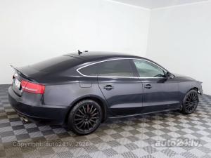 Black Audi A5 2011 in Tallinn, with an engine capacity of 3.00 L and mileage of 452 thousand km for 2499 €, photo 3 on AUTOMOTO.COM.LV