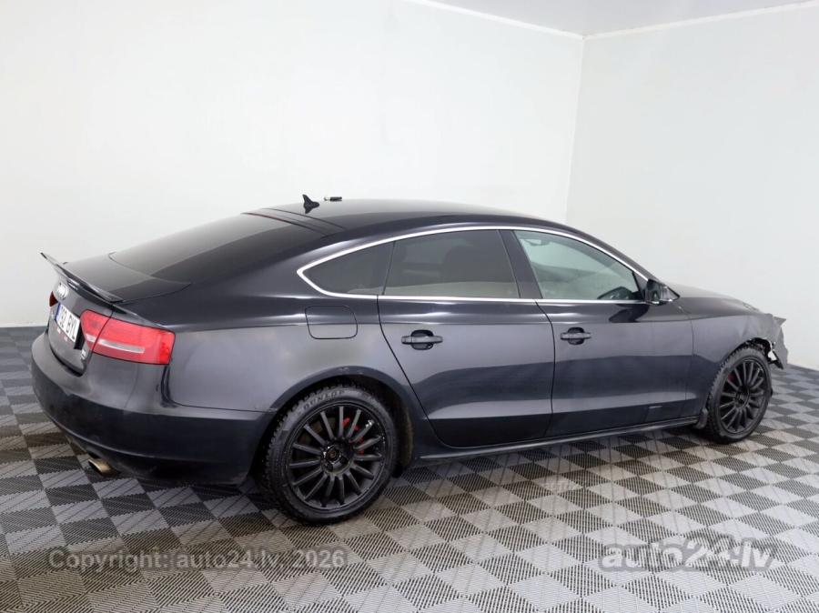 Black Audi A5 2011 in Tallinn, with an engine capacity of 3.00 L and mileage of 452 thousand km for 2499 €, photo 3 on AUTOMOTO.COM.LV