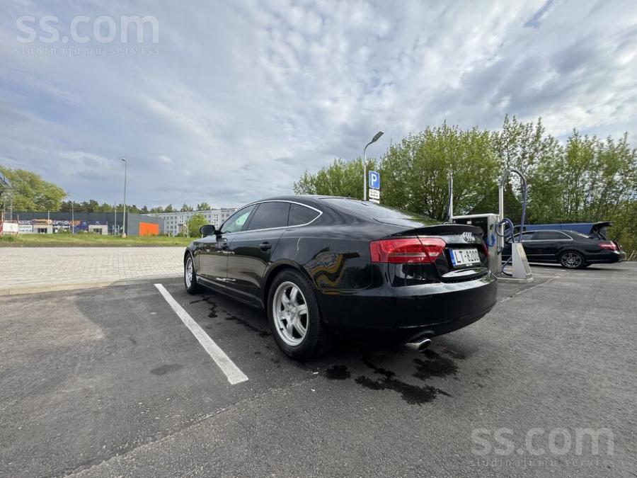 Melns Audi A5 2011 Daugavpils, ar dzinēja tilpumu 3.00 L un nobraukumu 309 tūkst. km par 7700 €, foto 5 vietnē AUTOMOTO.COM.LV