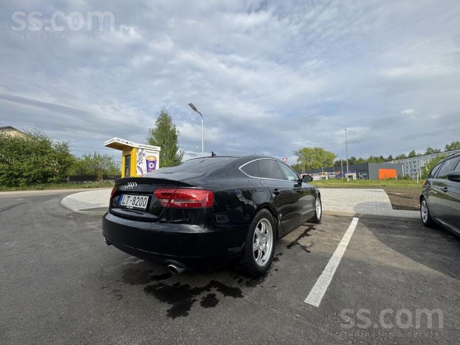 Melns Audi A5 2011 Daugavpils, ar dzinēja tilpumu 3.00 L un nobraukumu 309 tūkst. km par 7700 €, foto 6 vietnē AUTOMOTO.COM.LV