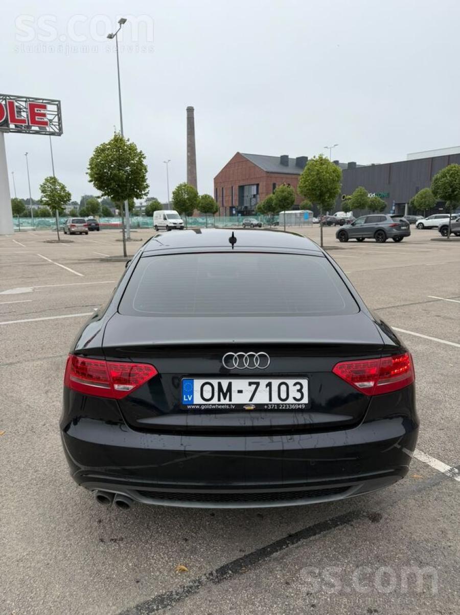 Black Audi A5 2011 in Riga, with an engine capacity of 2.00 L and mileage of 261 thousand km for 10250 €, photo 3 on AUTOMOTO.COM.LV