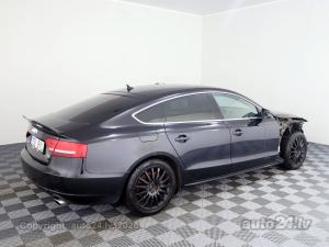 Melns Audi A5 2011 Tallina, ar dzinēja tilpumu 3.00 L un nobraukumu 451 tūkst. km par 2299 €, foto 4 vietnē AUTOMOTO.COM.LV