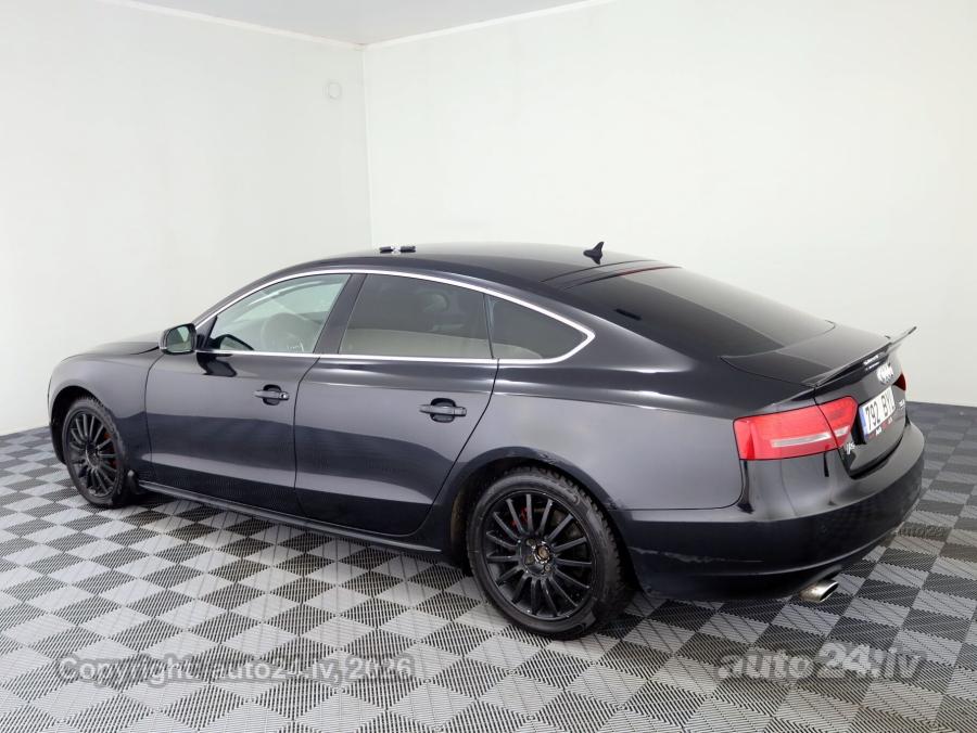 Melns Audi A5 2011 Tallina, ar dzinēja tilpumu 3.00 L un nobraukumu 451 tūkst. km par 2299 €, foto 5 vietnē AUTOMOTO.COM.LV