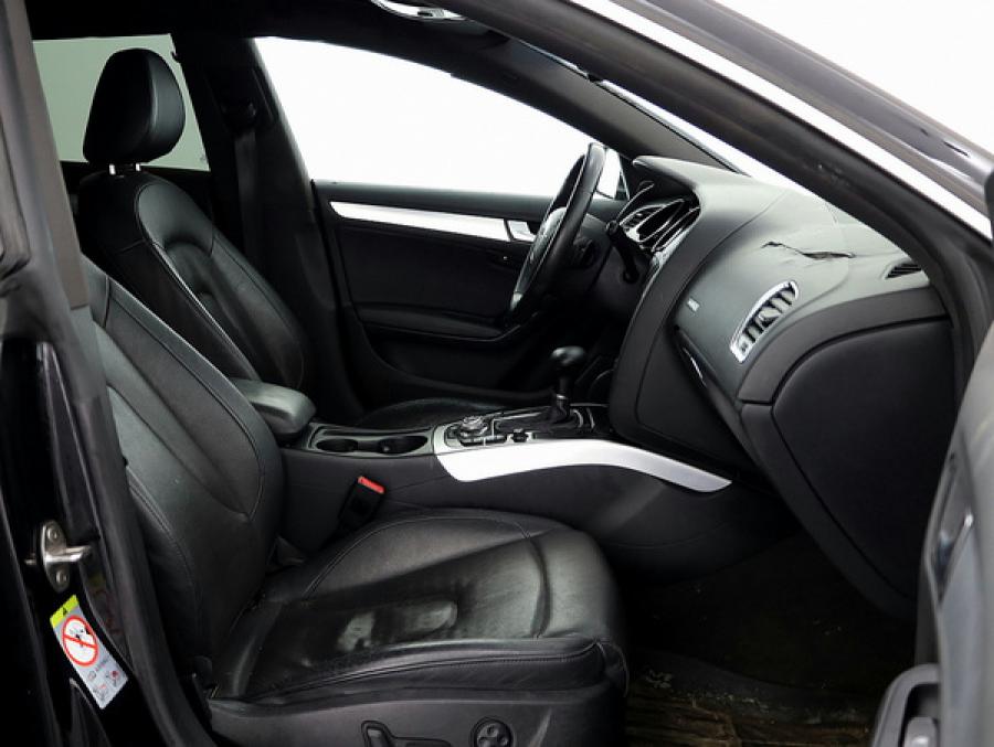 Black Audi A5 2011 in Tallinn, with an engine capacity of 3.00 L and mileage of 451 thousand km for 2299 €, photo 7 on AUTOMOTO.COM.LV
