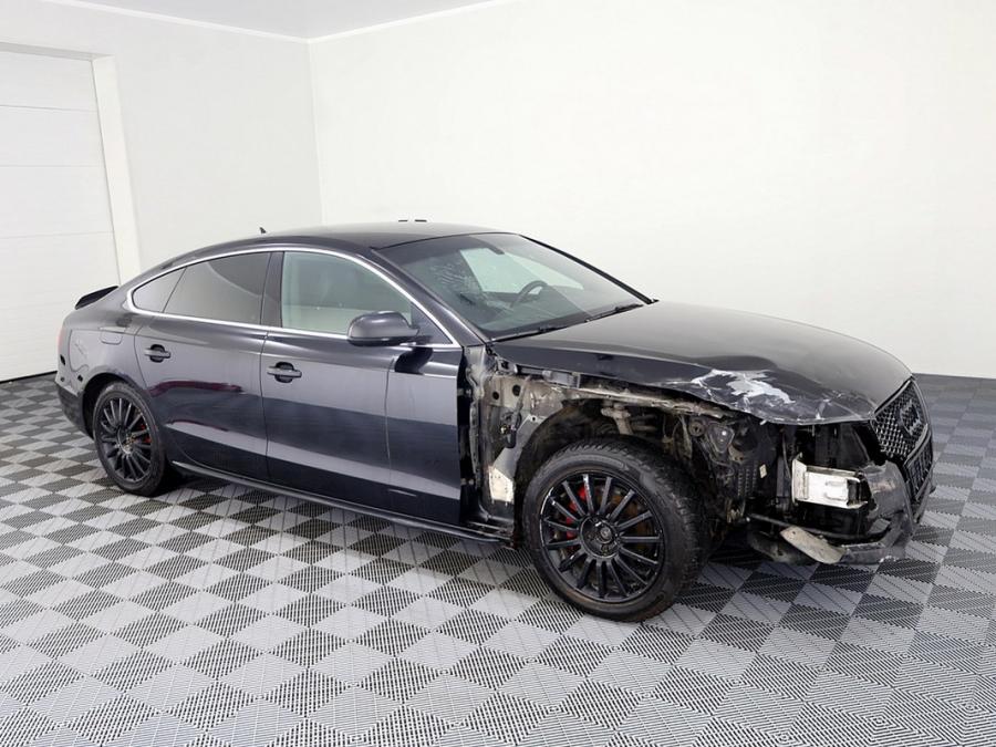 Black Audi A5 2011 in Tallinn, with an engine capacity of 3.00 L and mileage of 451 thousand km for 2299 €, photo 11 on AUTOMOTO.COM.LV