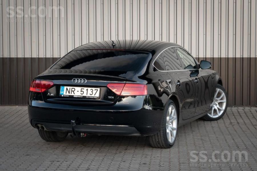 Melns Audi A5 2012 Talsi, ar dzinēja tilpumu 2.00 L un nobraukumu 267 tūkst. km par 9990 €, foto 7 vietnē AUTOMOTO.COM.LV