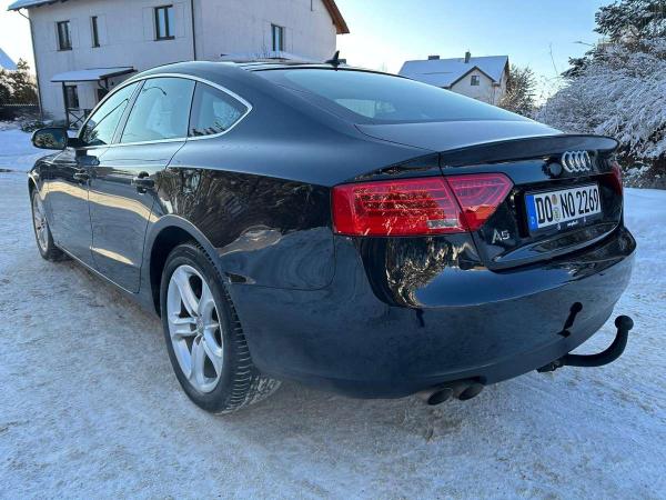 Melns Audi A5 2012 Viļņa, ar dzinēja tilpumu 1.97 L un nobraukumu 220 tūkst. km par 10550 €, foto 6 vietnē AUTOMOTO.COM.LV