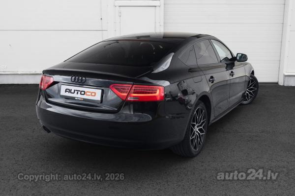 Melns Audi A5 2012 Tallina, ar dzinēja tilpumu 2.00 L un nobraukumu 289 tūkst. km par 9999 €, foto 8 vietnē AUTOMOTO.COM.LV