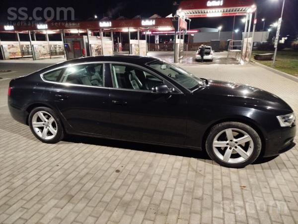 Black Audi A5 2013 in Riga, with an engine capacity of 3.00 L and mileage of 205 thousand km for 8000 €, photo 4 on AUTOMOTO.COM.LV