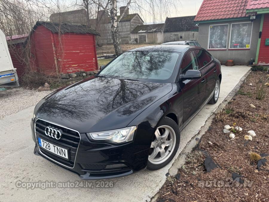 Черный Ауди А5 2013 в Таллин, объемом двигателя 3.00 л и пробегом 216 тыс. км за 14000 €, фото 4 на AUTOMOTO.COM.LV