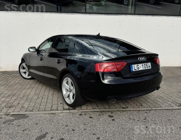 Black Audi A5 2013 in Riga, with an engine capacity of 3.00 L and mileage of 201 thousand km for 10500 €, photo 7 on AUTOMOTO.COM.LV