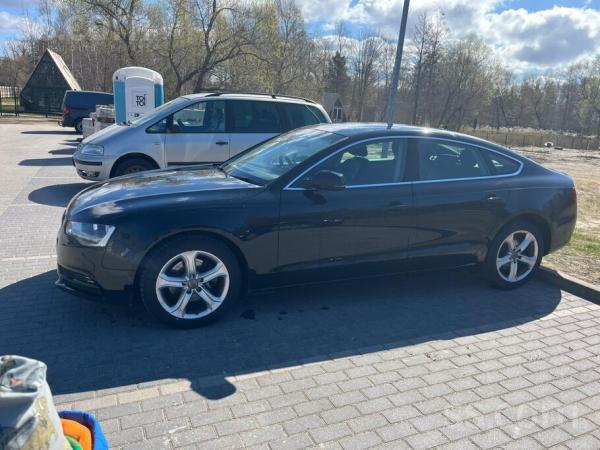 Black Audi A5 2014 in Liepaja, with an engine capacity of 2.00 L and mileage of 250 thousand km for 2900 €, photo 4 on AUTOMOTO.COM.LV