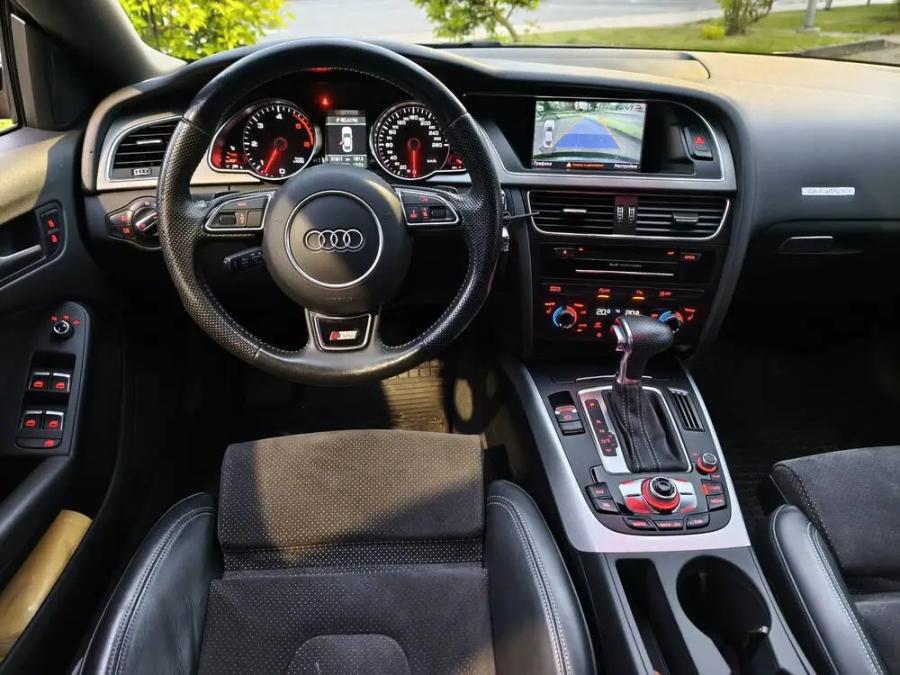 Melns Audi A5 2014 Jelgava, ar dzinēja tilpumu 3.00 L un nobraukumu 213 tūkst. km par 10990 €, foto 12 vietnē AUTOMOTO.COM.LV