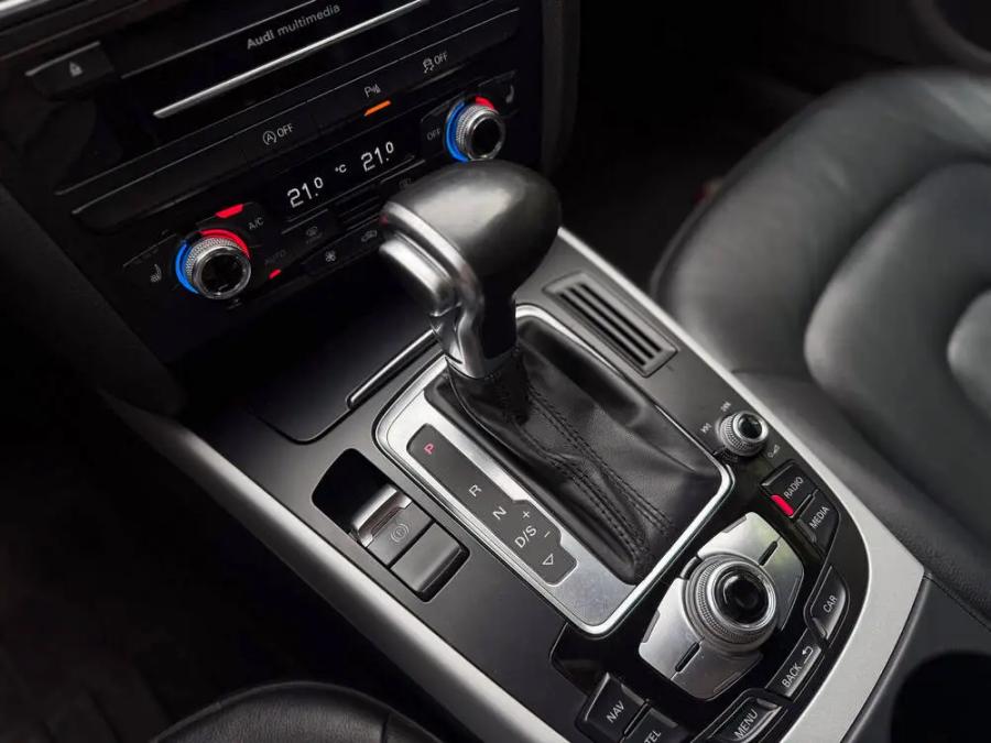 Melns Audi A5 2015 Jelgava, ar dzinēja tilpumu 3.00 L un nobraukumu 260 tūkst. km par 12995 €, foto 20 vietnē AUTOMOTO.COM.LV