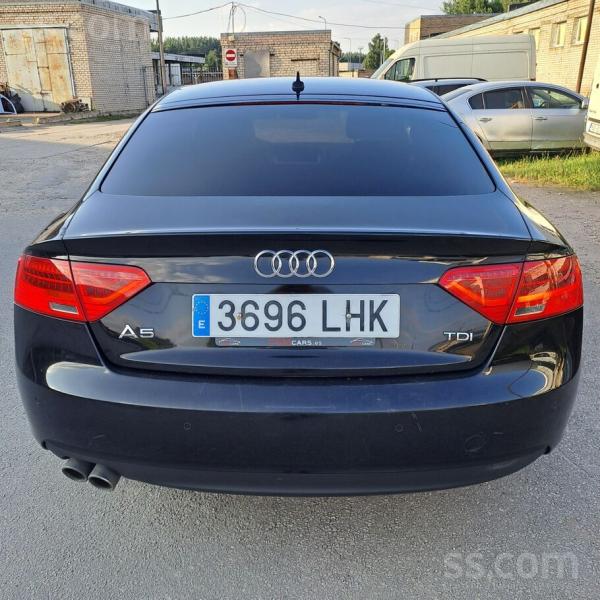 Melns Audi A5 2015 Rīga, ar dzinēja tilpumu 3.00 L un nobraukumu 0 tūkst. km par 12800 €, foto 2 vietnē AUTOMOTO.COM.LV