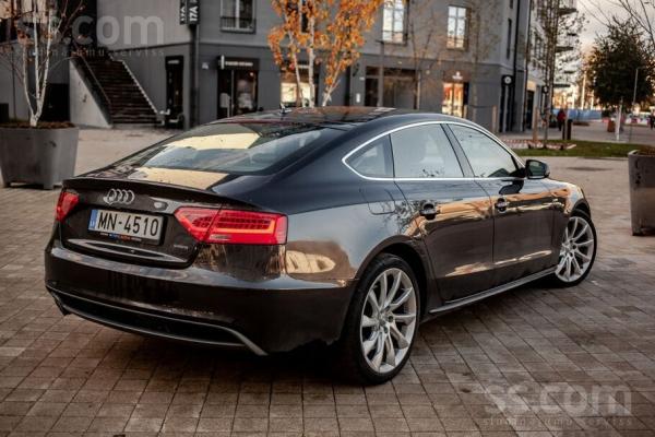 Black Audi A5 2016 in Riga, with an engine capacity of 3.00 L and mileage of 273 thousand km for 12947 €, photo 2 on AUTOMOTO.COM.LV
