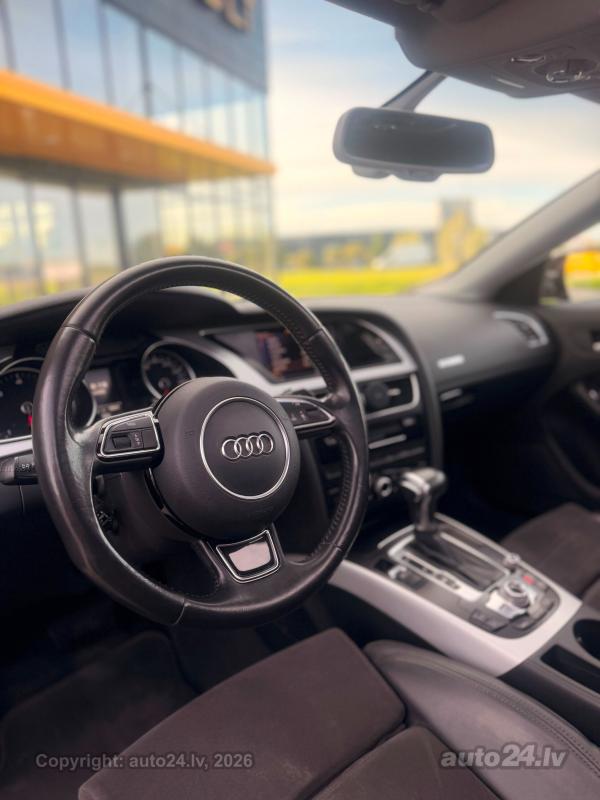 Melns Audi A5 2016 Tallina, ar dzinēja tilpumu 2.00 L un nobraukumu 200 tūkst. km par 15900 €, foto 9 vietnē AUTOMOTO.COM.LV