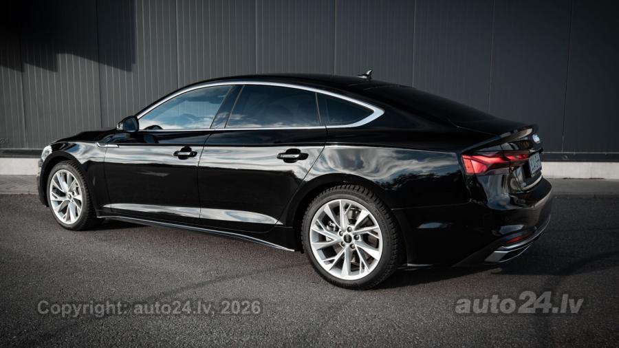 Melns Audi A5 2021 Tallina, ar dzinēja tilpumu 2.00 L un nobraukumu 120 tūkst. km par 30500 €, foto 4 vietnē AUTOMOTO.COM.LV