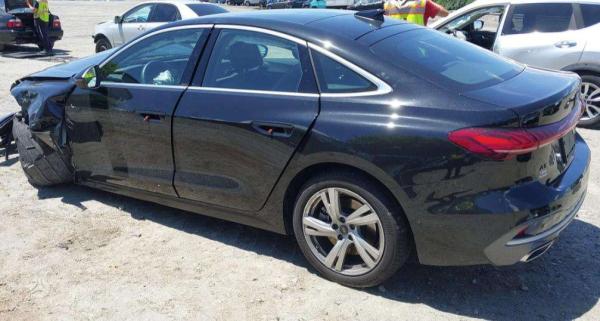 Melns Audi A5 2025 Kauņa, ar dzinēja tilpumu 2.00 L un nobraukumu 12 tūkst. km par 15490 €, foto 4 vietnē AUTOMOTO.COM.LV