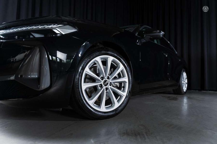 Melns Audi A5 2025 Viļņa, ar dzinēja tilpumu 1.97 L un nobraukumu 15 tūkst. km par 44999 €, foto 12 vietnē AUTOMOTO.COM.LV