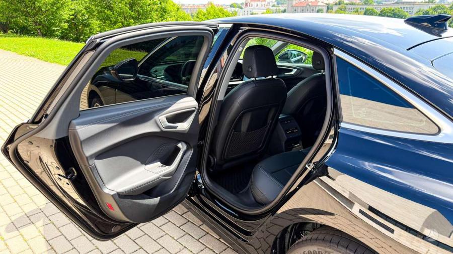 Black Audi A5 2026 in Vilnius, with an engine capacity of 1.98 L and mileage of 22 thousand km for 38300 €, photo 12 on AUTOMOTO.COM.LV