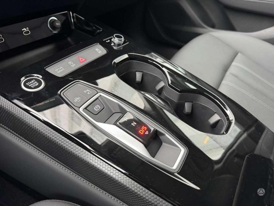 Black Audi A5 2026 in Vilnius, with an engine capacity of 1.98 L and mileage of 22 thousand km for 38300 €, photo 15 on AUTOMOTO.COM.LV