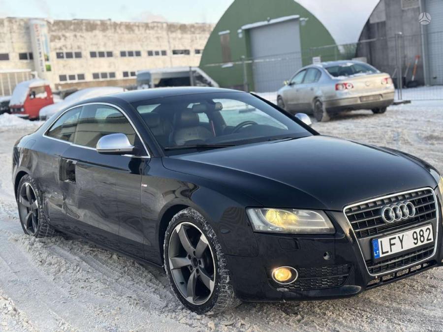 Black Audi A5 2008 in Utena, with an engine capacity of 2.70 L and mileage of 300 thousand km for 3199 €, photo 2 on AUTOMOTO.COM.LV