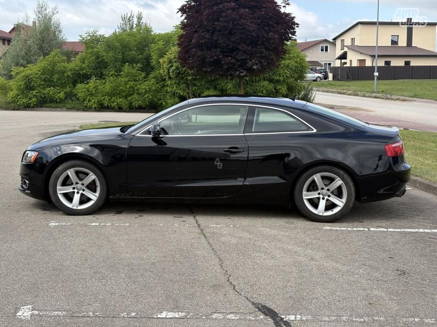 Melns Audi A5 2008 Panevēža, ar dzinēja tilpumu 1.80 L un nobraukumu 300 tūkst. km par 5200 €, foto 3 vietnē AUTOMOTO.COM.LV